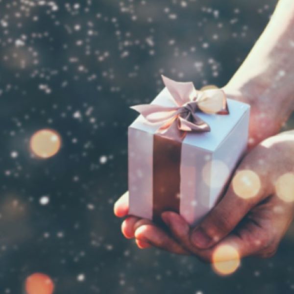 Yay! Top 5 Ideas on How to Present a Gift Voucher